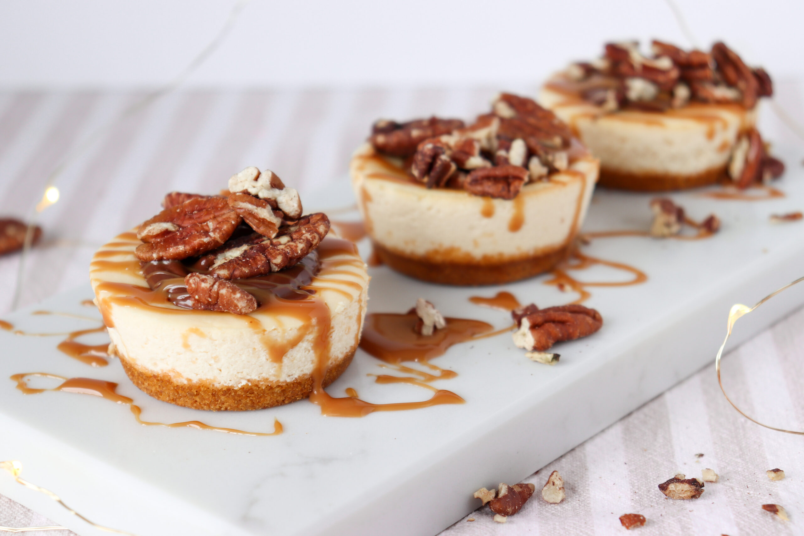 Minis gâteaux au fromage, pacanes, chocolat et dulce de leche – Audrey ...